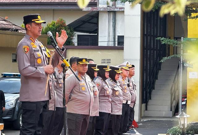Kapolresta Bogor Kota Pimpin Apel Pengamanan Pelantikan Presiden dan Wakil Presiden Terpilih ...